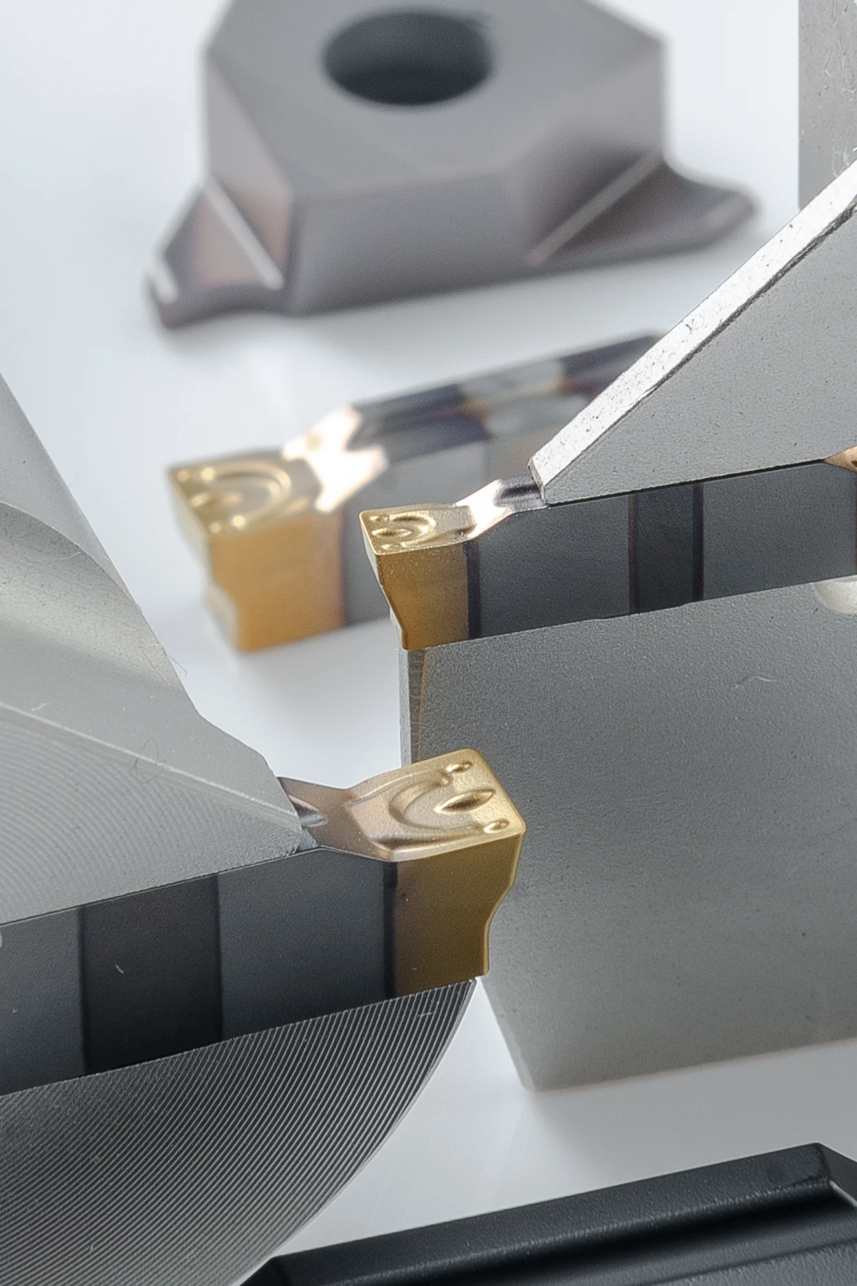 MEDIUM PROFILING INSERT - MT & MR - RNN Phoenix Engineering Sdn Bhd